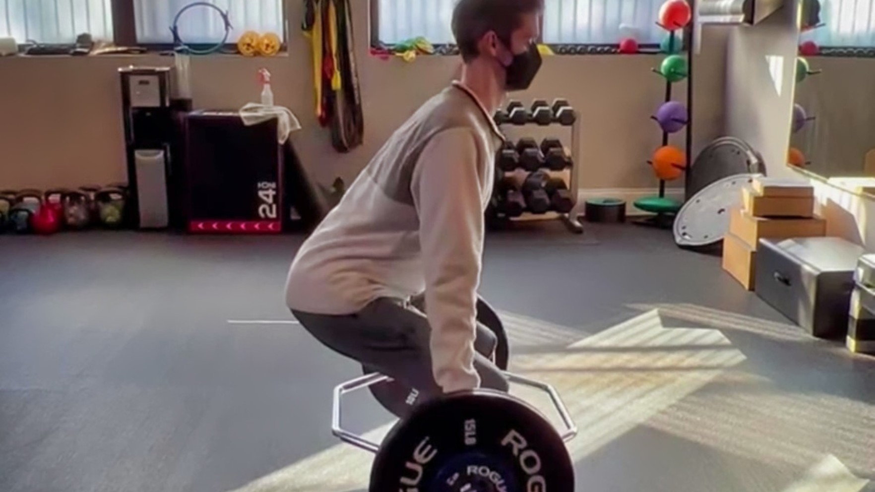 Reduce Your Risk of Injury: Proper Trap Bar Deadlifts - React Physical ...